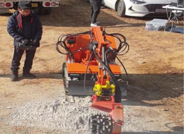 [ISCHUS(イスクス)]沿革操縦EV掘削機（1tサイズ） 大韓貿易投資振興公社(KOTRA) | イプロスものづくり