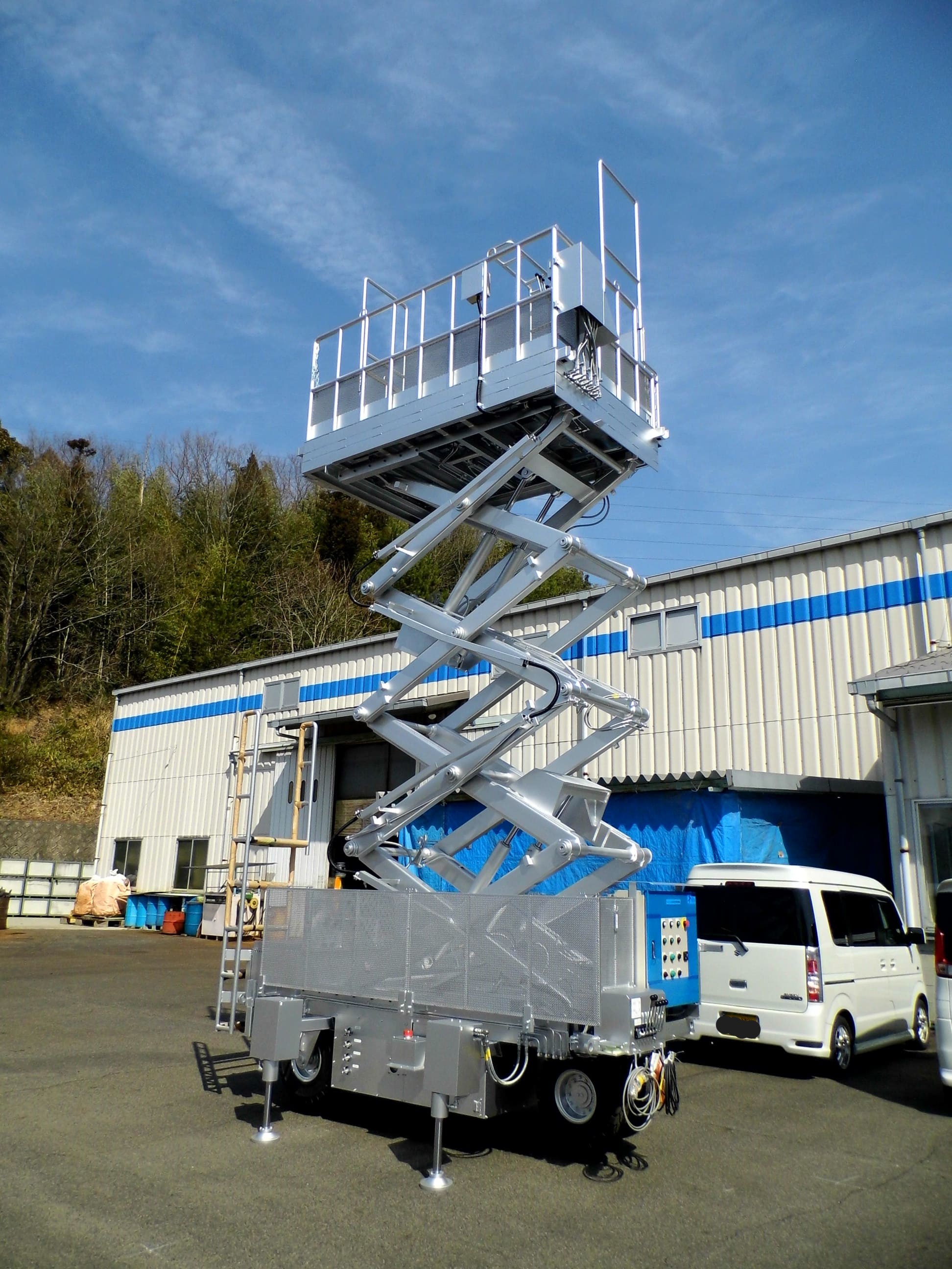 自走式高所作業車 金藤工業 | イプロスものづくり