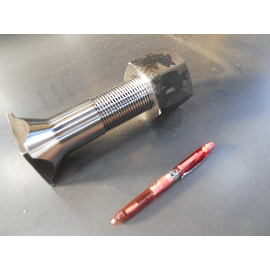 HARDOX（ハルドックス）耐摩耗ボルト製品事例 共和工業所 | イプロスものづくり