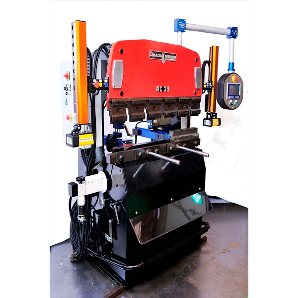 Safety device 'DSP-J' compatible with Amada RG type bending machine ...