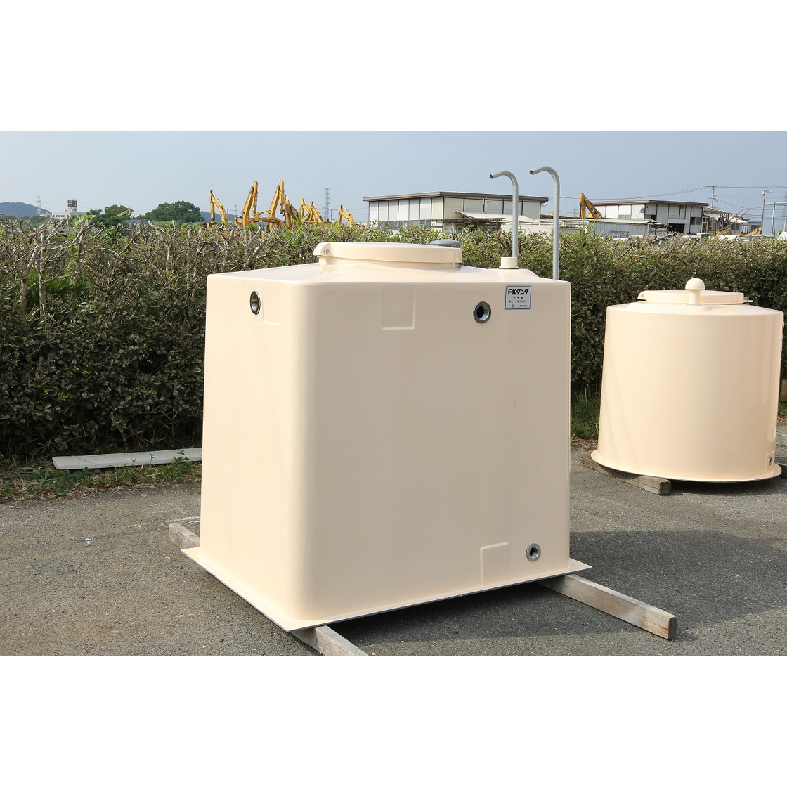FRP Square Water Receiving Tank "FK Tank CS Type" ナック・ケイ・エス | IPROS GMS