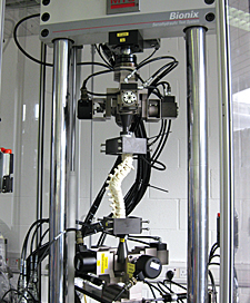 【事例紹介】MTS モデル 858 Bionix 試験システム | イプロスものづくり